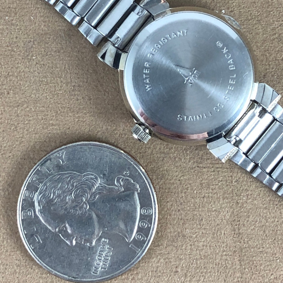 Avon | Accessories | Vintage Avon Silver And Gold Tone Link Watch ...